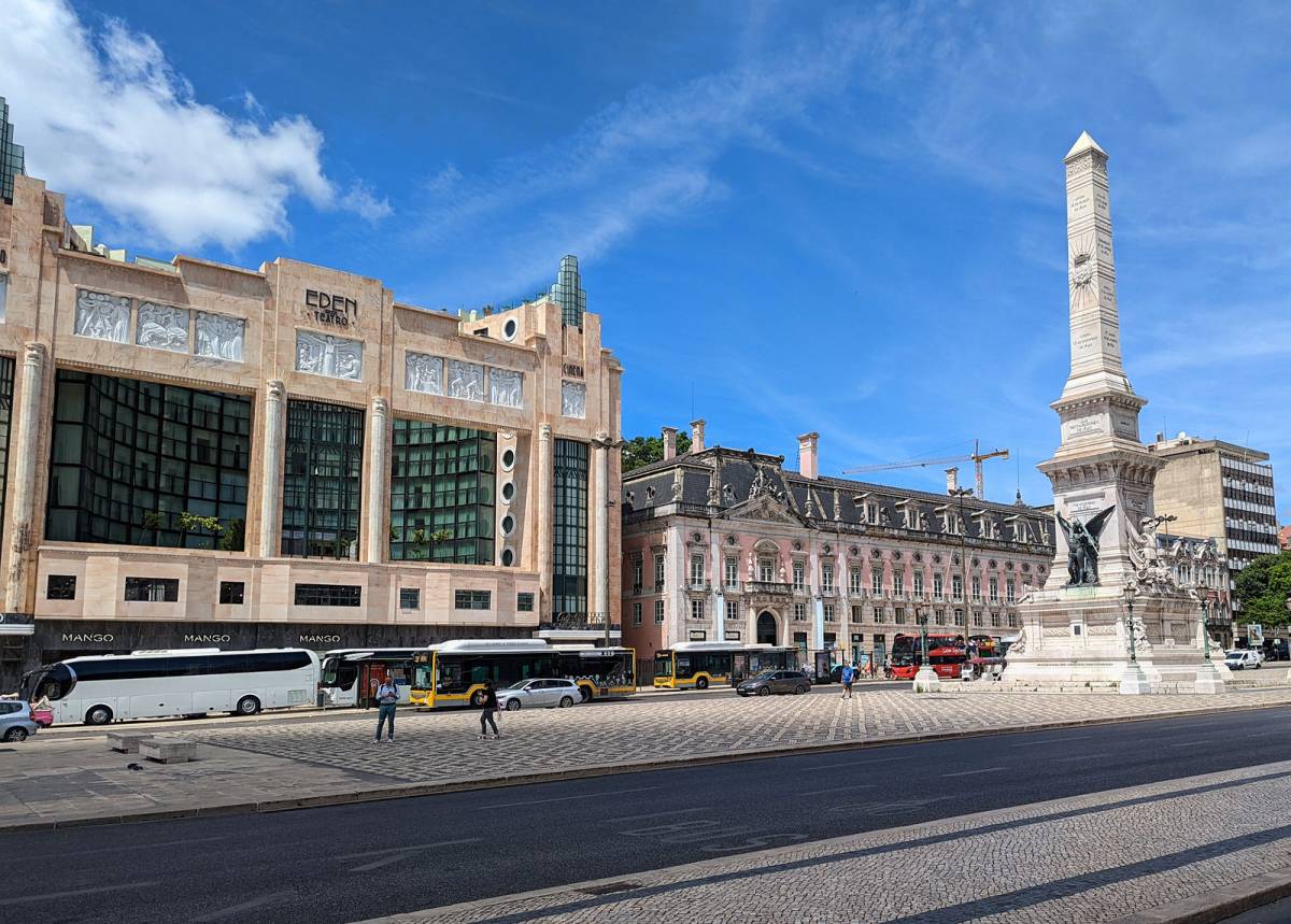 Praça dos Restauradores - Lisbon | Portugal Travel Guide
